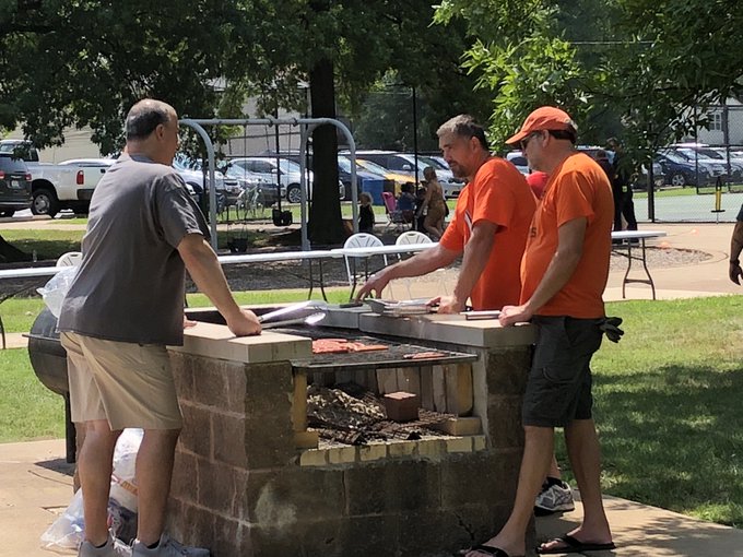 Back to School BBQ – Echo Newspaper